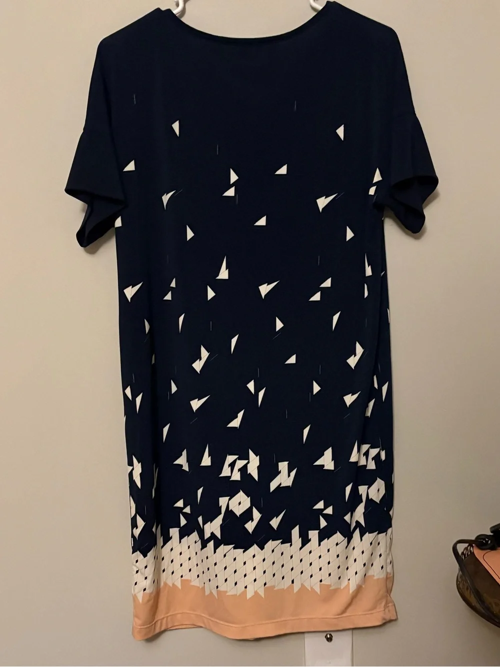 Max Studio | Dresses | Max Studio Navy Vneck Midi Dress With Peach Hem ...